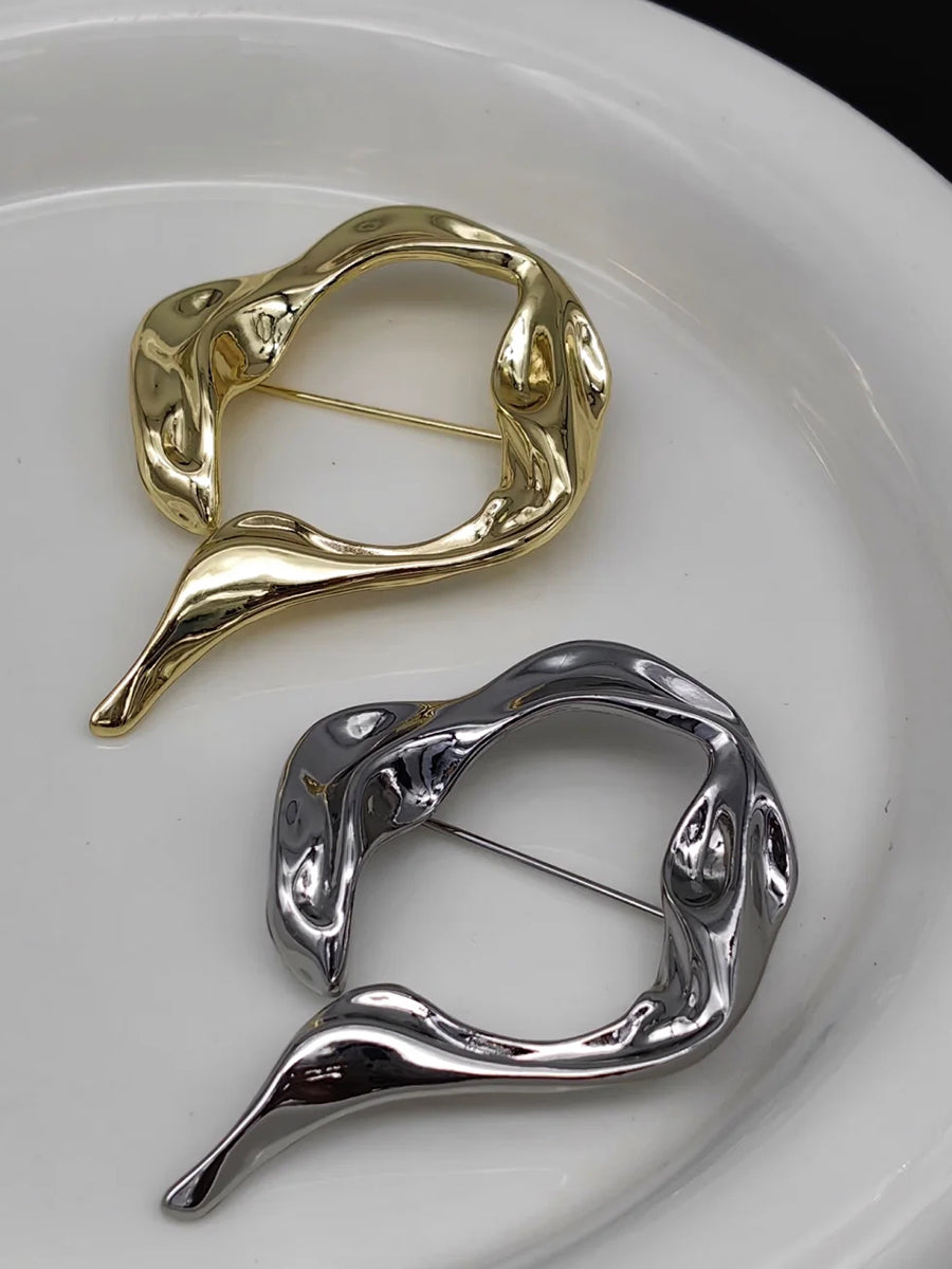 Abstract Sculptural Wave Brooch (Gold / Silver) – Mooyius